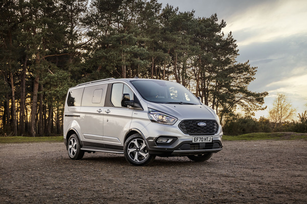FORD TRANSIT CUSTOM 320 L1 FWD | Van Guide