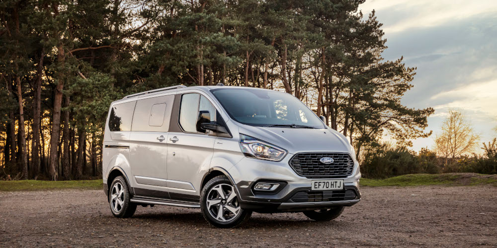 FORD TRANSIT CUSTOM 320 L2 FWD | Van Guide